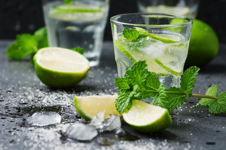 5 Expert Tips for Shooting Mouthwatering Cocktail Photos